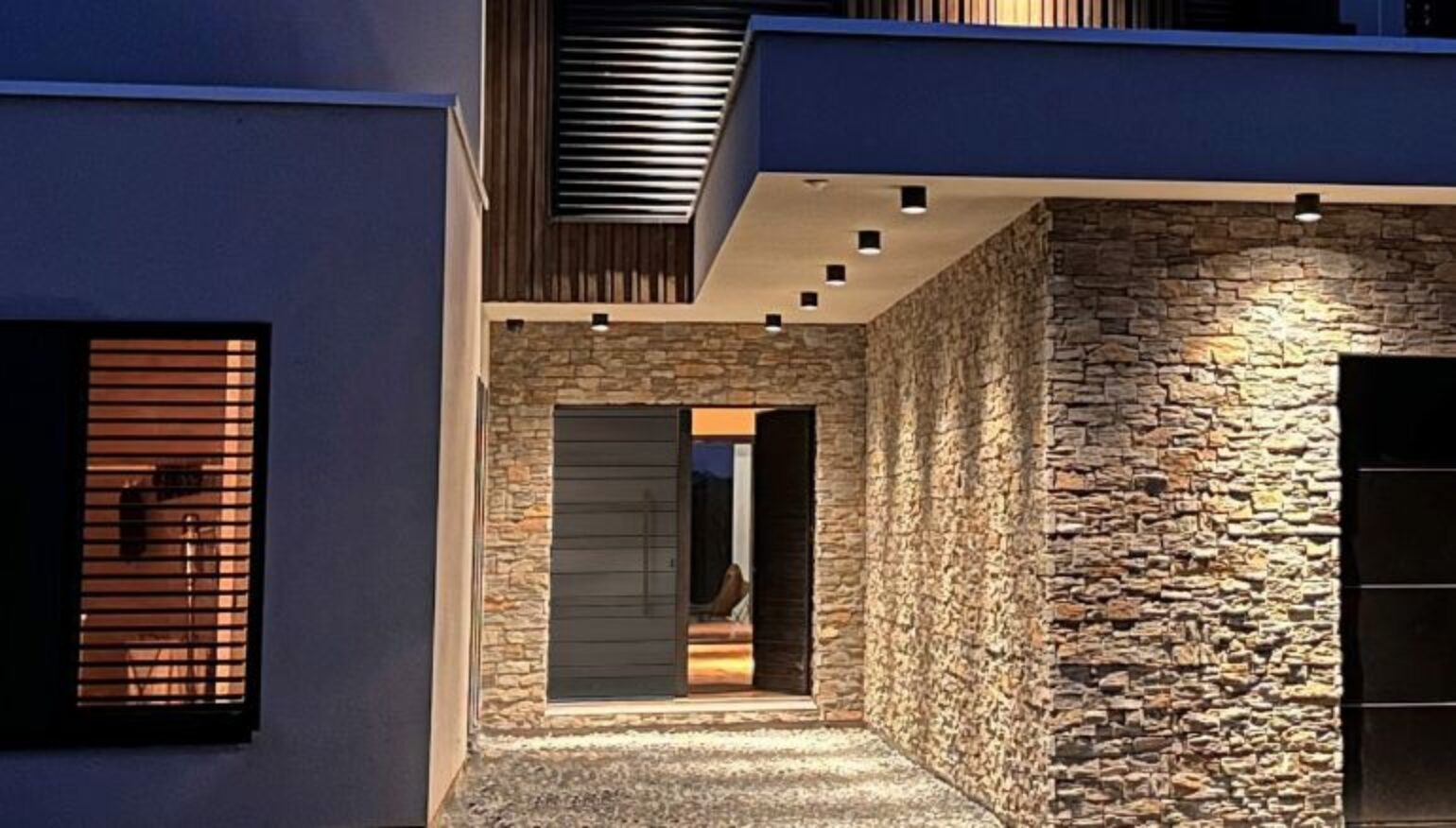 Porte d'entrée Nativ : des portes en bois modernes | Zilten